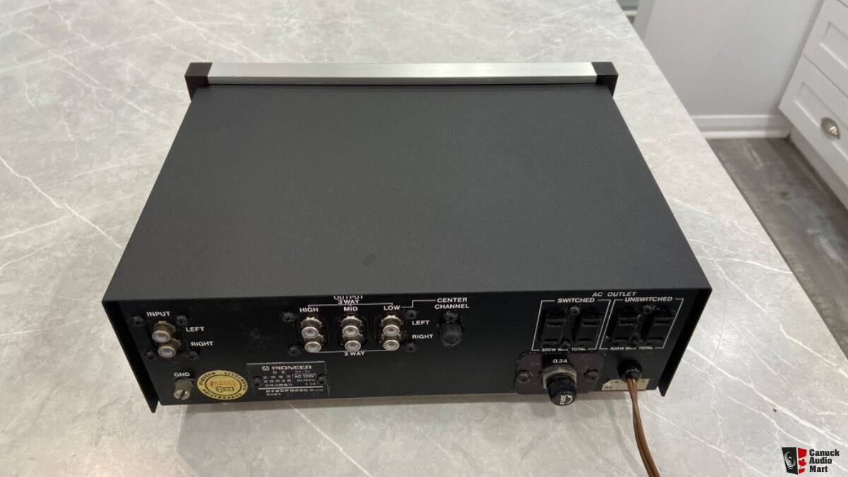 Pioneer SF-70 sf-700 electronic crossover ,OK with spec-2 spec-1 sa ...