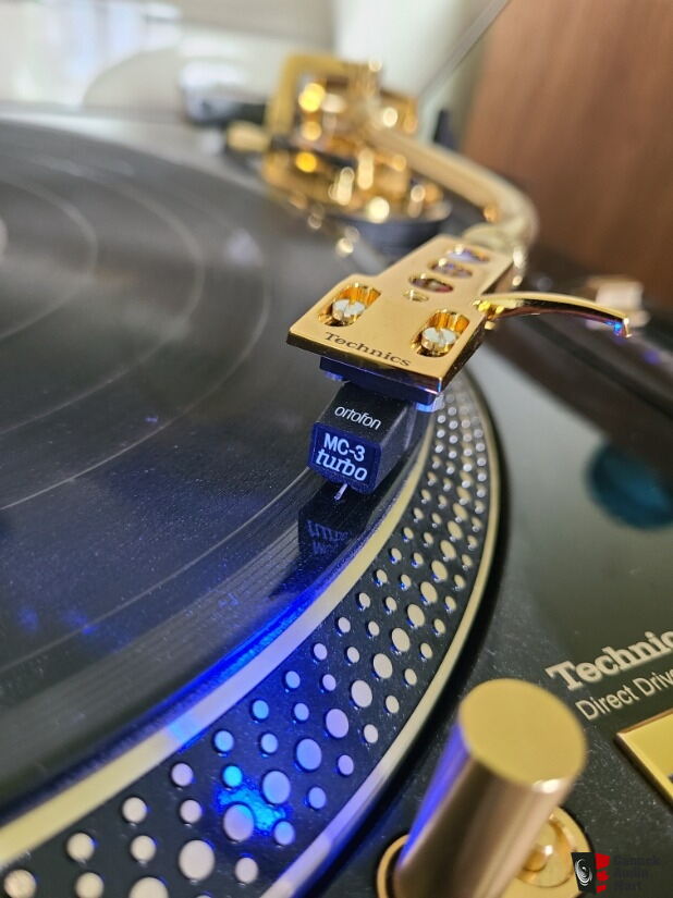 Technics SL-1200 GLD Limited Gold Edition Photo #4525131 - US Audio Mart