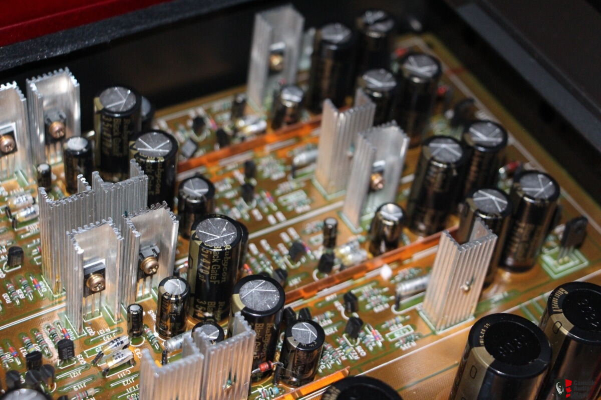 Rotel Michi RHQ-10 phono preamplifier Photo #4531775 - US Audio Mart