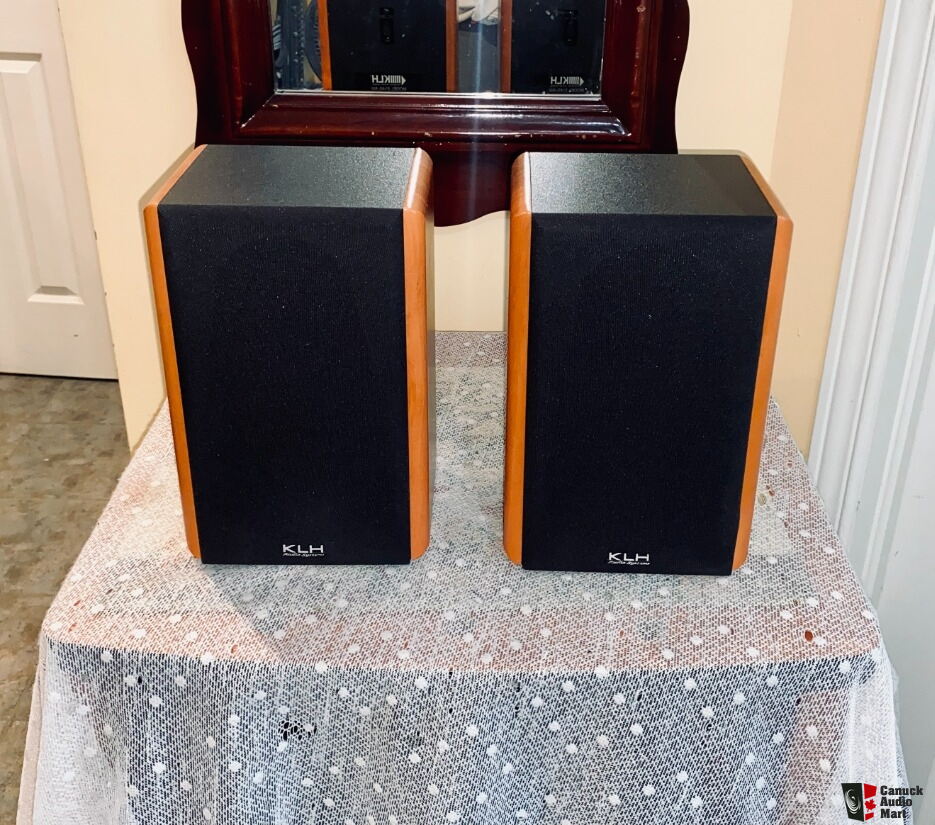 KLH Speakers w/ Applewood Side Panels 514S-AW Photo #4532048 - Canuck ...