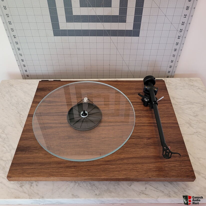 Rega P2 w/RB220 Tonearm & Custom Walnut Veneer Photo #4534926 - US ...