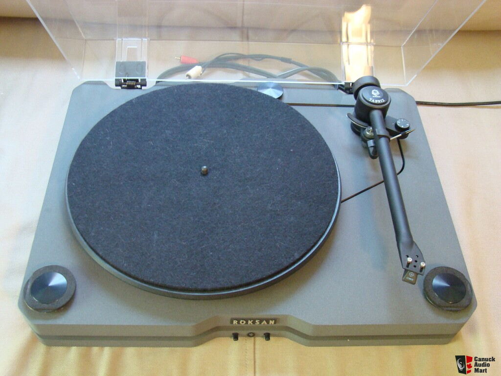 ROKSAN RADIUS TURNTABLE WITH EXTERNAL POWER SUPPLY Photo #453856 ...