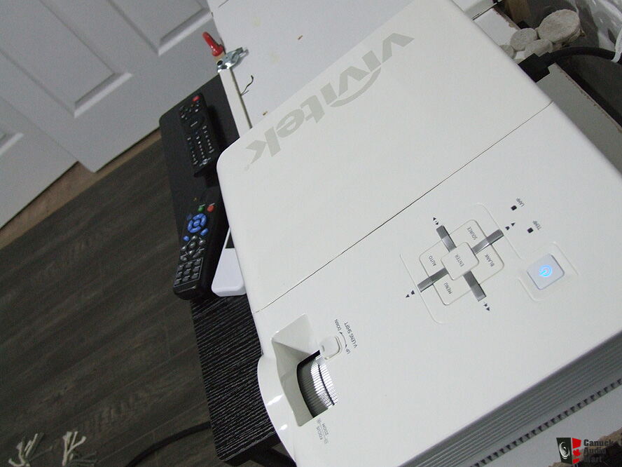 Vivitek DU978WT Cinema Gaming Projector, 5000 Lumens, DLP, 2K+, WUXGA ...
