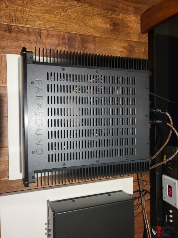 Parasound Halo A21+ power Amplifier Photo #4567834 - US Audio Mart
