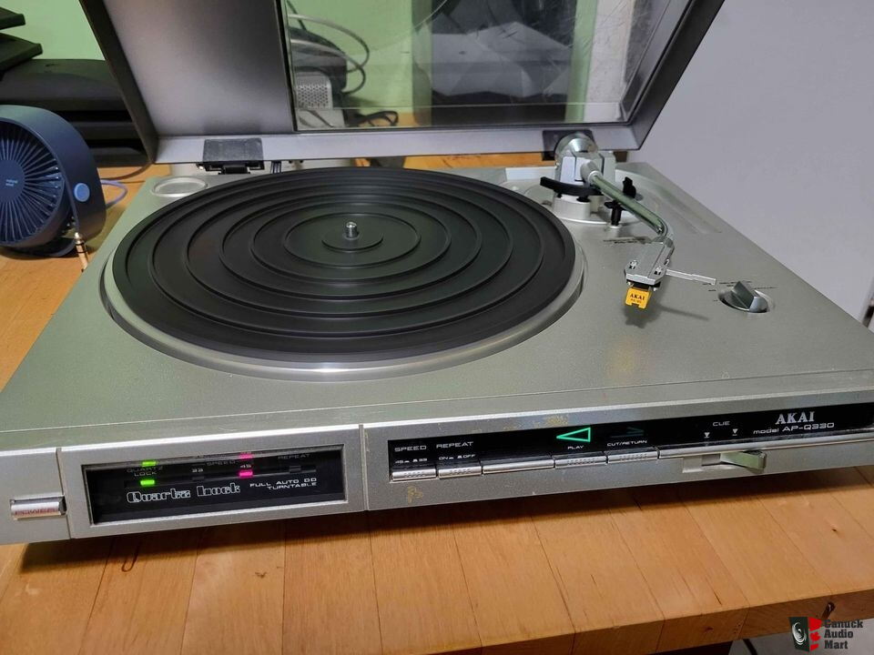 Akai AP-Q330 Turntable Dealer Ad - Canuck Audio Mart