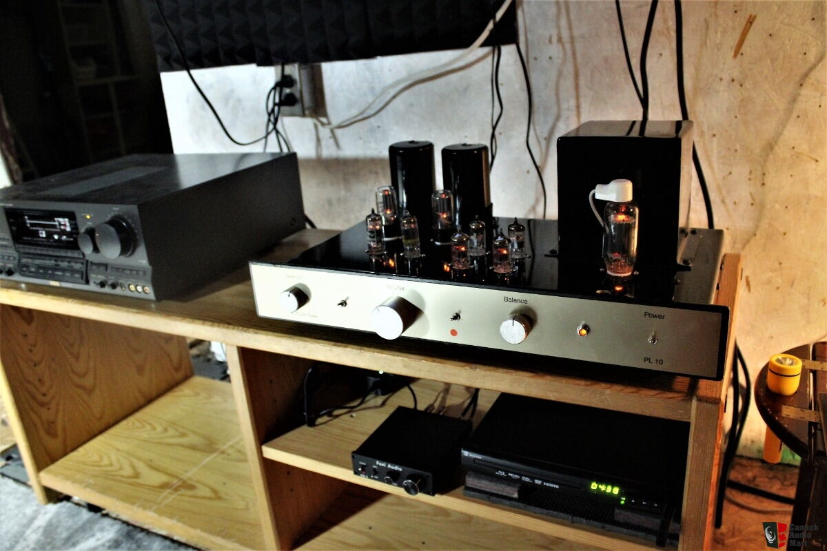 McAlister Audio PL-10 Tube Preamplifier c/w 5 inputs/2 phono/ 3 outputs ...