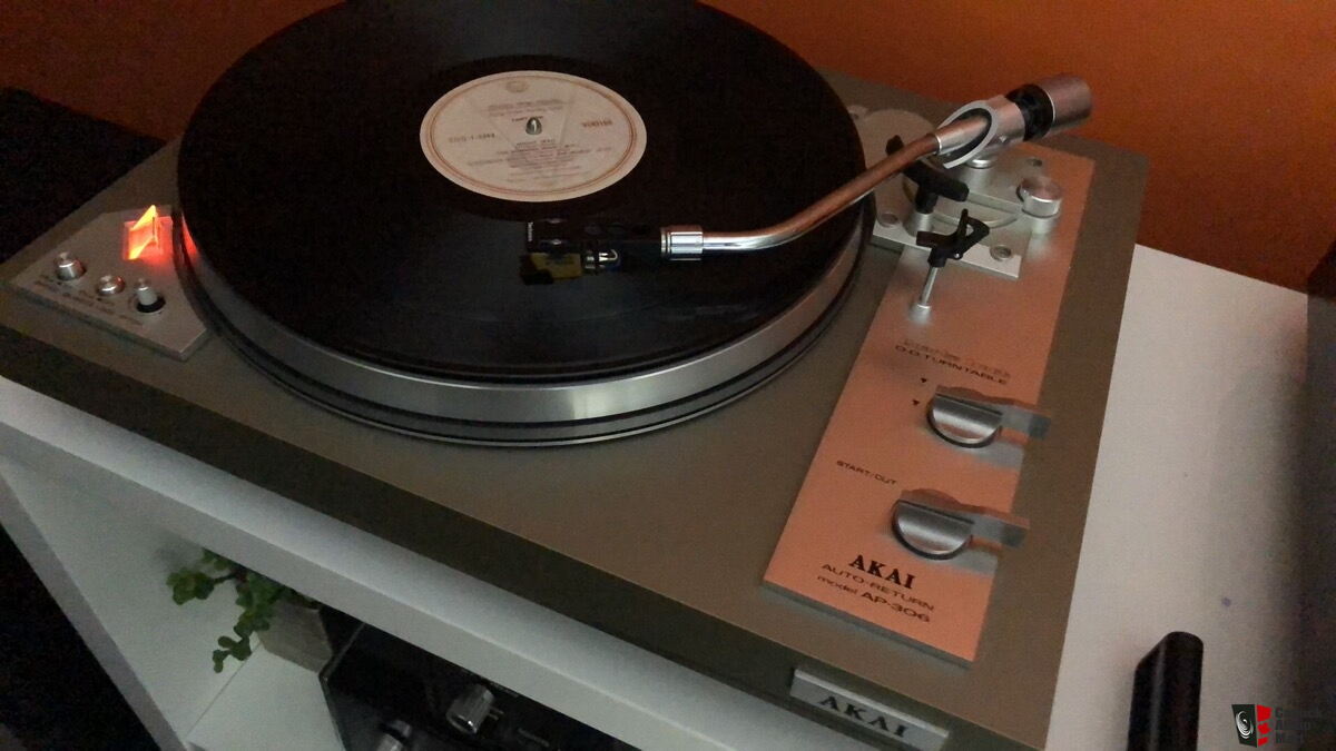 AKAI AP-306 QUARTZ Turntable Photo #4583202 - US Audio Mart