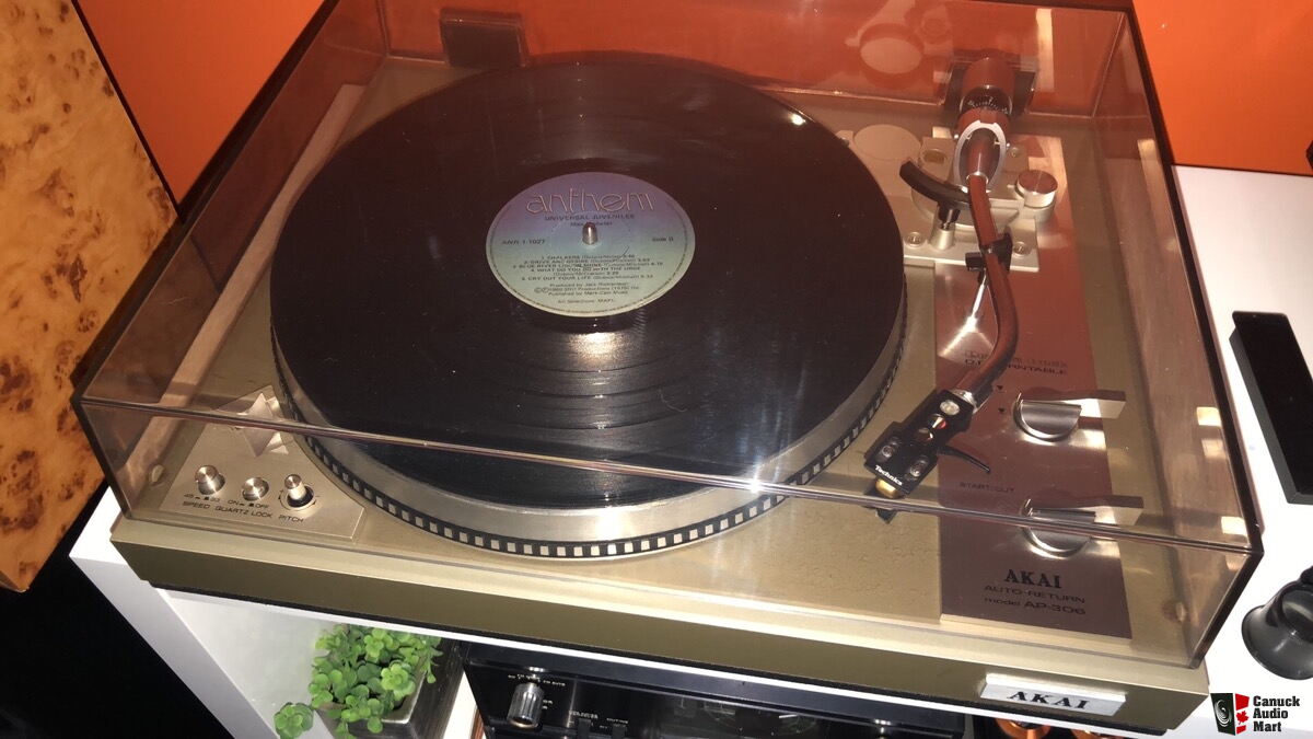 AKAI AP-306 QUARTZ Turntable Photo #4583204 - Canuck Audio Mart
