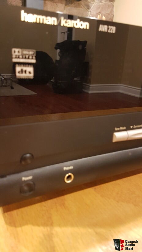 Harmon Kardon AVR 220 Receiver Photo #4587916 - Canuck Audio Mart