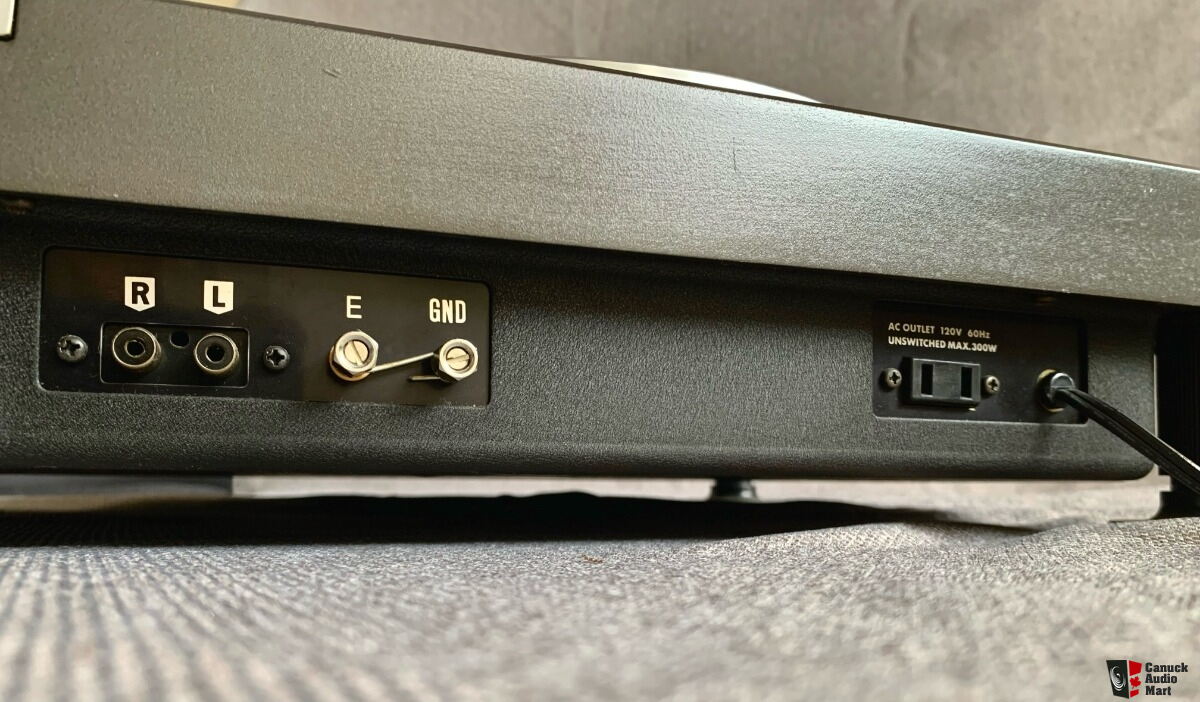 Technics SL-110A Direct Drive turntable Photo #4594893 - UK Audio Mart