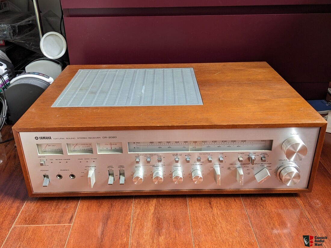 Yamaha CR-2020 Stereo Receiver Photo #4606053 - Canuck Audio Mart