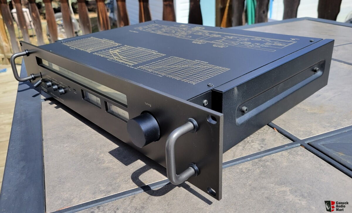 Technics ST-9030 tuner - audiophile 8 gang Photo #4614338 - Canuck ...