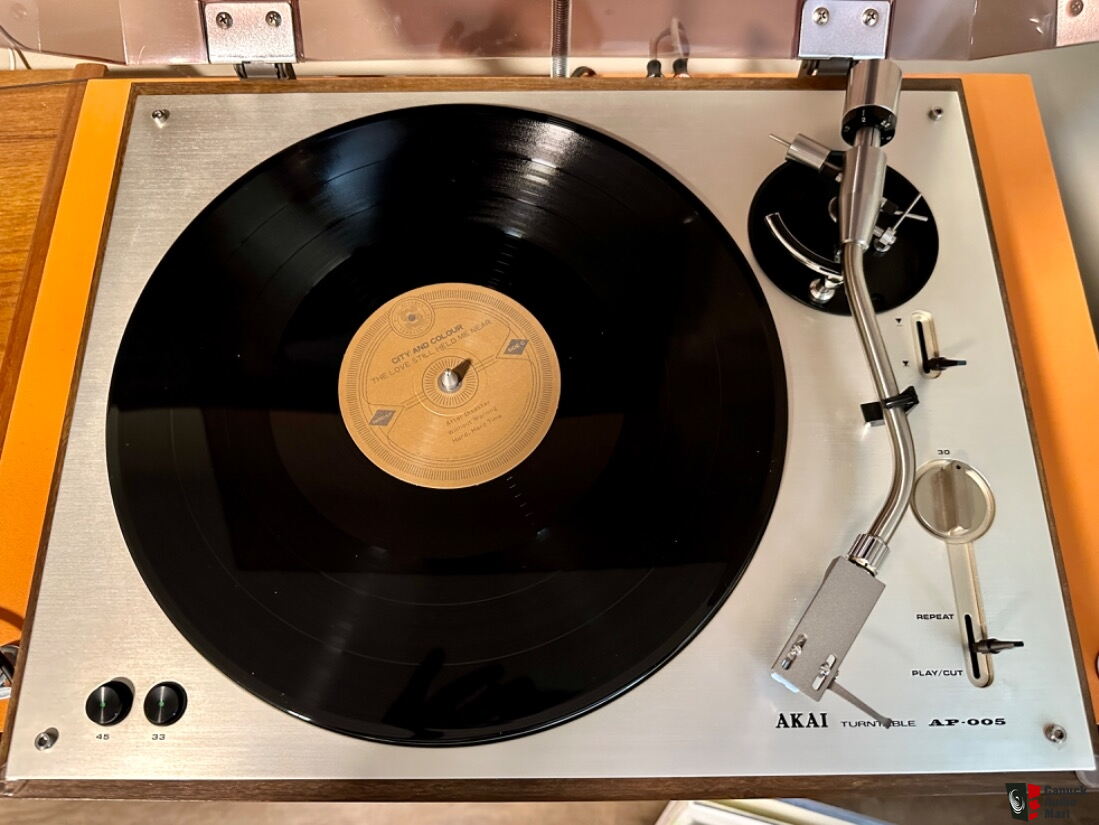 Akai AP-005 automatic turntable mint! Photo #4618306 - Canuck Audio Mart