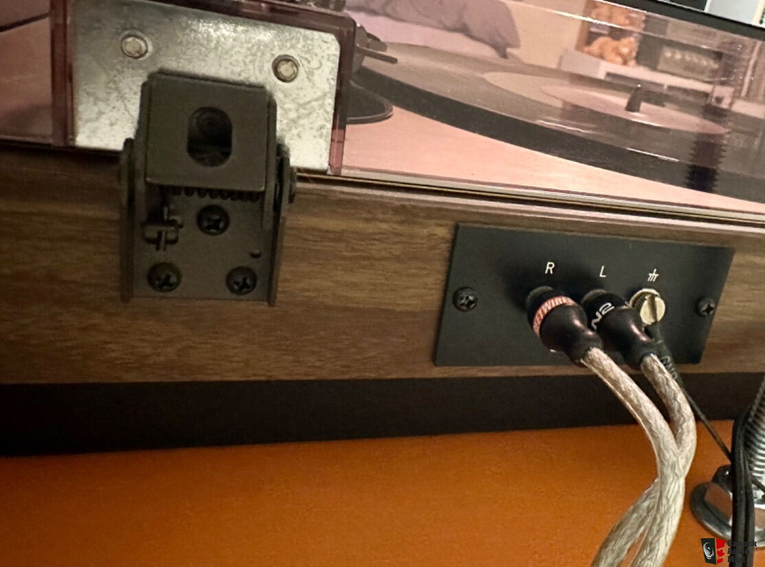 Akai AP-005 automatic turntable mint! Photo #4618307 - Canuck Audio Mart