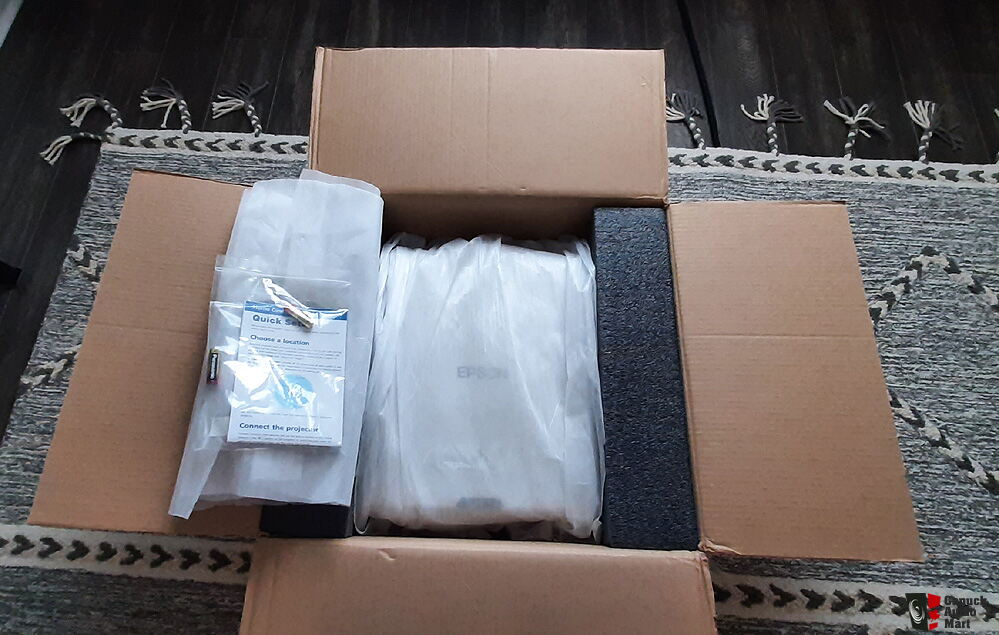 Epson 4K HDR Home Cinema Projector, Like New in Box Photo #4618603 ...