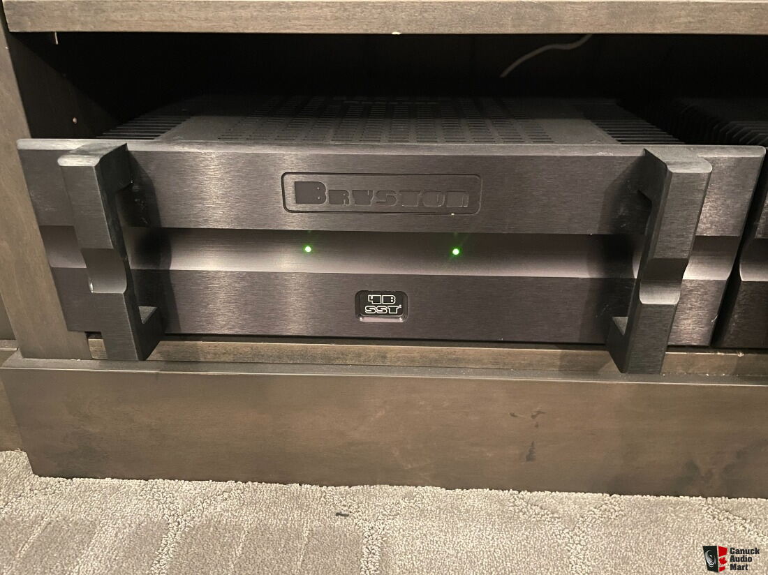 Amazing set of four Bryston 4B SST² Stereo Amplifiers Photo #4625036 ...