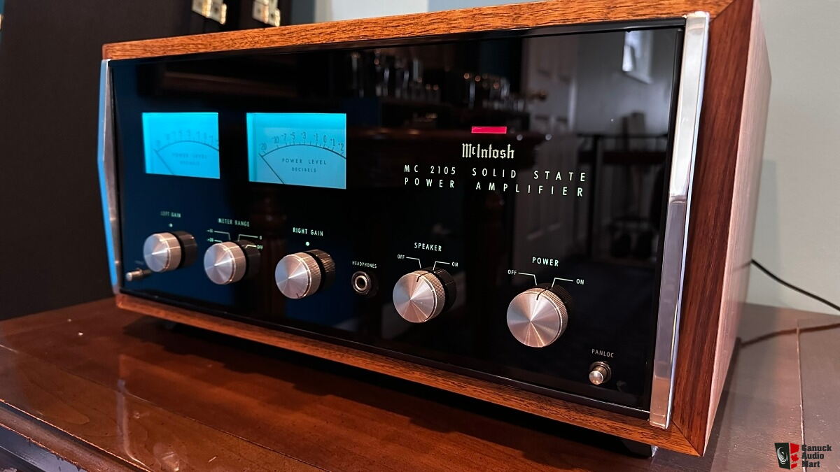 McIntosh MC2105 Amplifier & L54 Case - Excellent Condition Photo ...