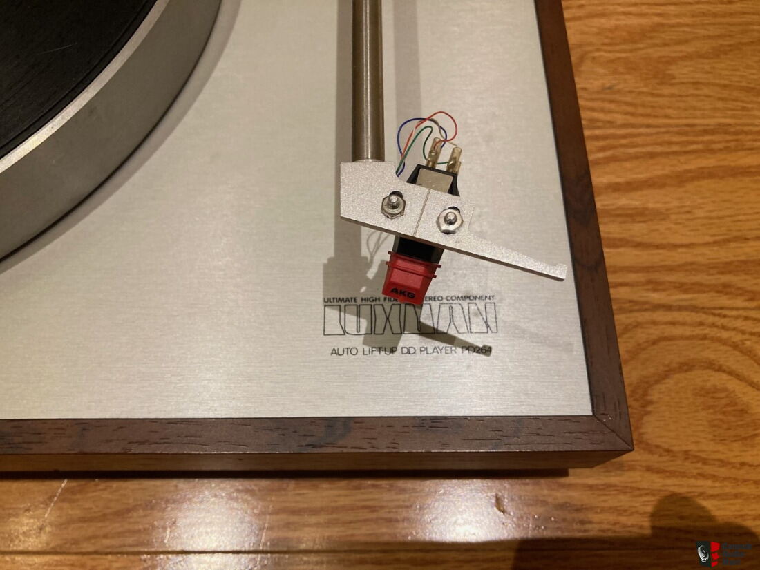 Luxman PD-264 direct drive turntable Photo #4638532 - US Audio Mart