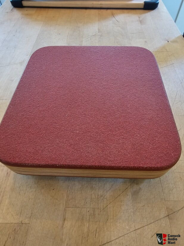 Mac mini Isolation table Photo #4639468 - Canuck Audio Mart