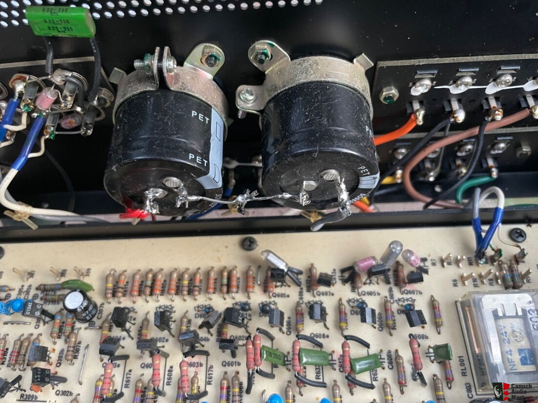 Sold Luxman C1010 preamplifier Photo #4656180 - US Audio Mart
