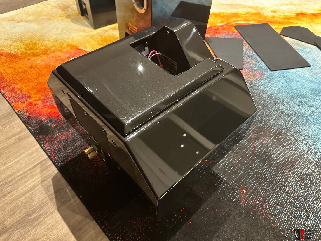 Wilson Audio Center Series 1. One owner Photo #4658087 - US Audio Mart