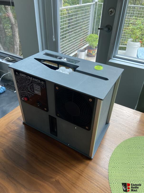 Audio Desk Vinyl Cleaner Photo #4665520 - US Audio Mart