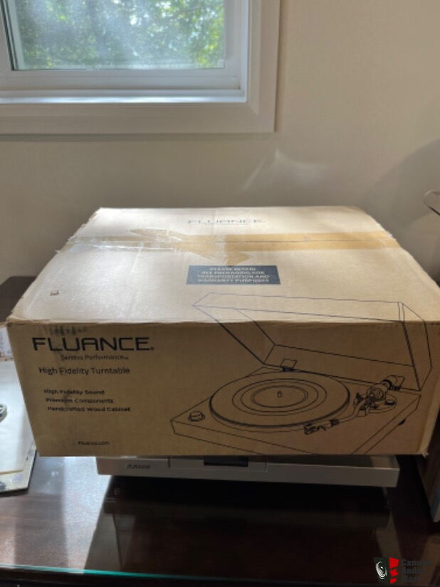 Fluance RT81 turntable Photo #4669641 - Canuck Audio Mart