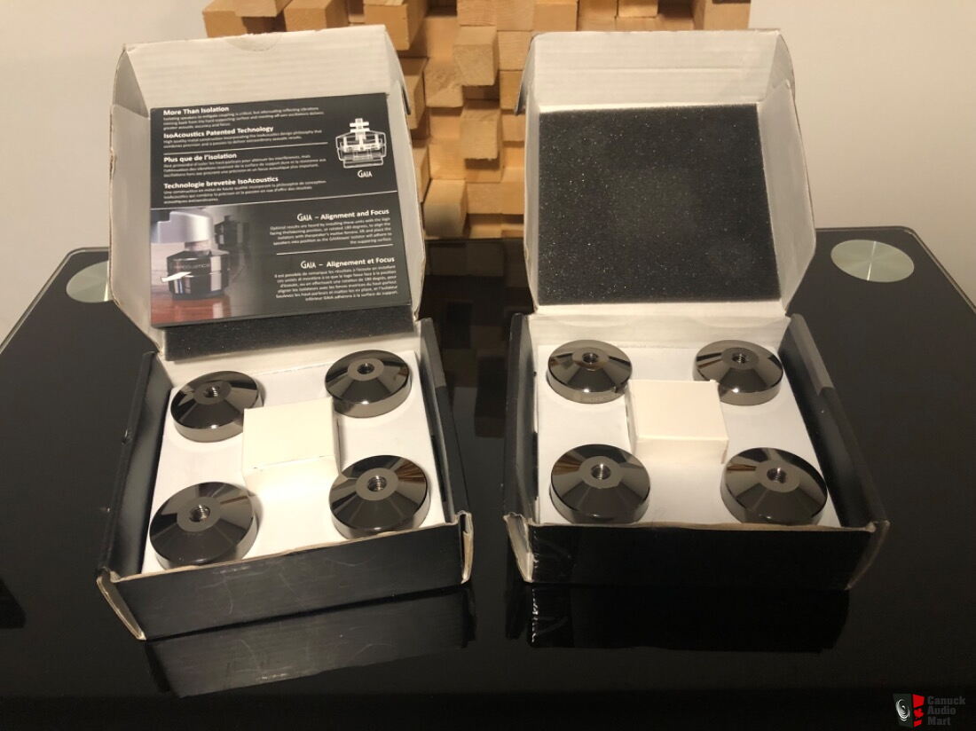 ISO-Acoustics Gaia III speaker isolators - 1 set left Photo #4676577 ...