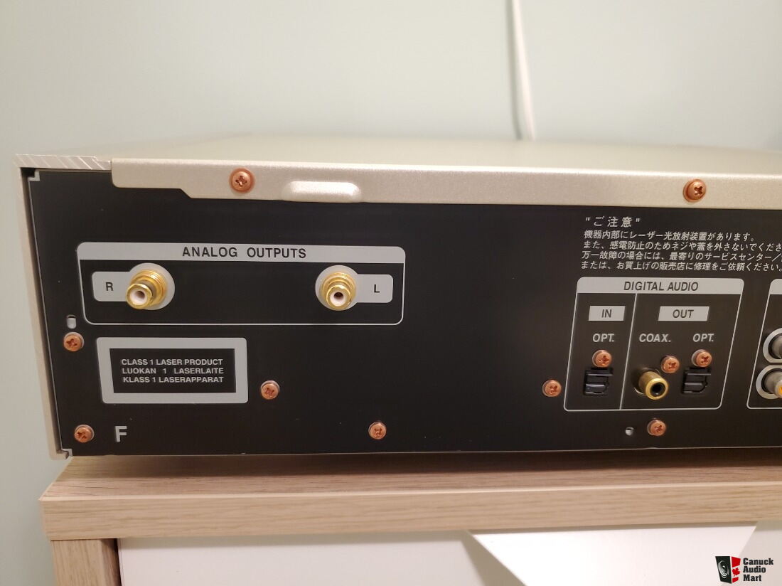 Marantz SA-15S2 (CD/SACD player/DAC) Photo #4684714 - Canuck Audio Mart