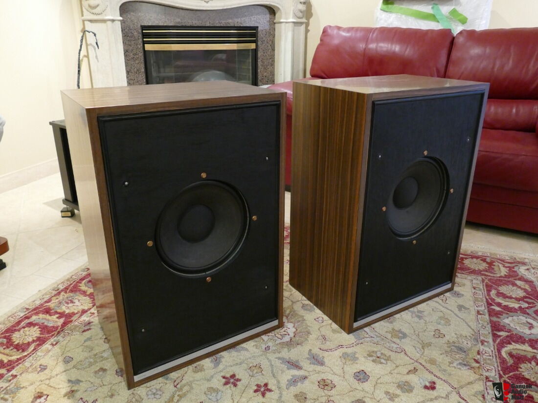 Tannoy .. Lockwood Academy2 cabinets loaded with .. 12'' Monitor Gold ...