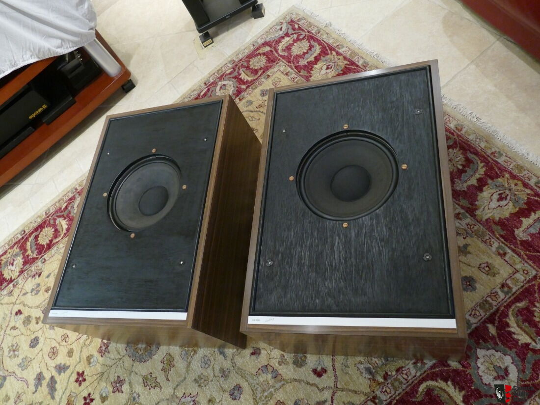Tannoy .. Lockwood Academy2 cabinets loaded with .. 12'' Monitor Gold ...