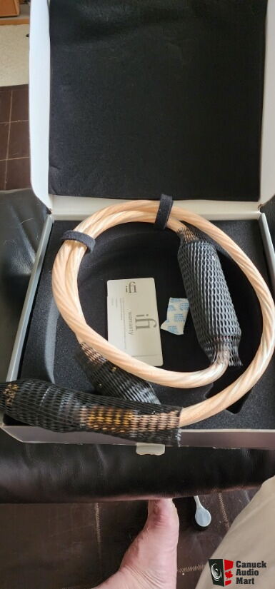 ifi Supanova power cord/ power conditioner Photo #4712857 - Canuck ...