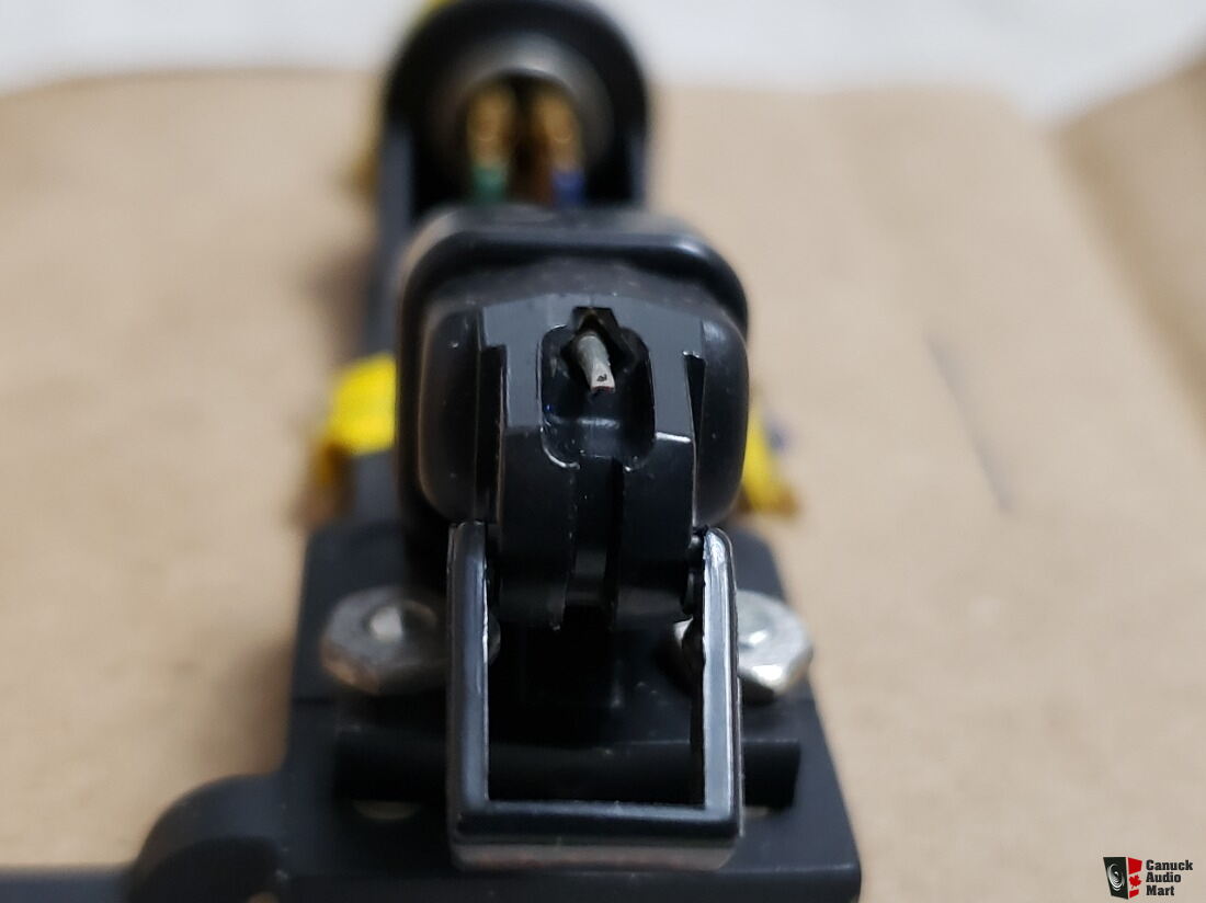 Empire EDR9 Cartridges - 2 bodies, 1 ng stylus, case, paperwork Photo ...