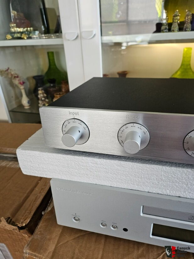 Usher P-307A Preamp Photo #4724163 - US Audio Mart