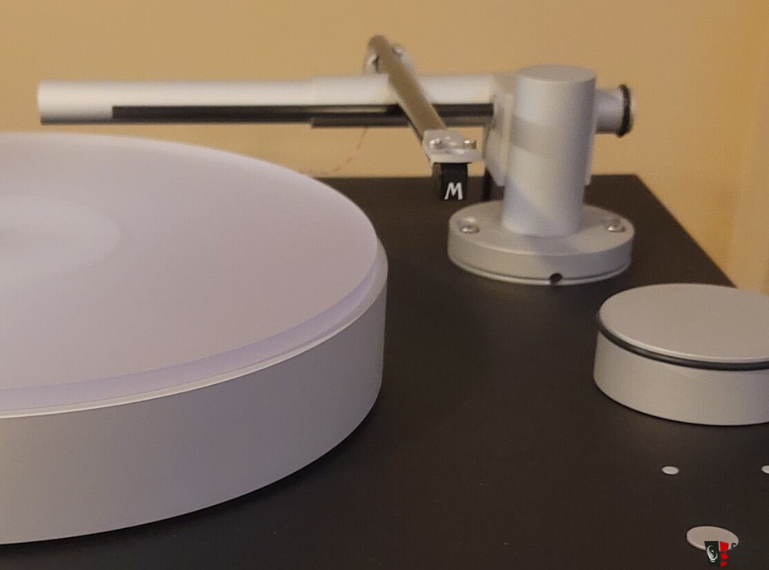 Bergmann Air Bearing Magne Turntable with Bergmann Air Bearing Linear ...