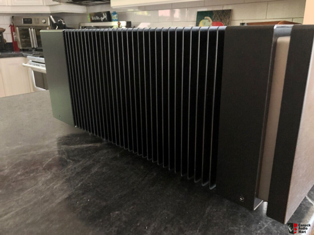 Primare A32 Power Amp in Black, 250/400 High Current Watts Photo ...