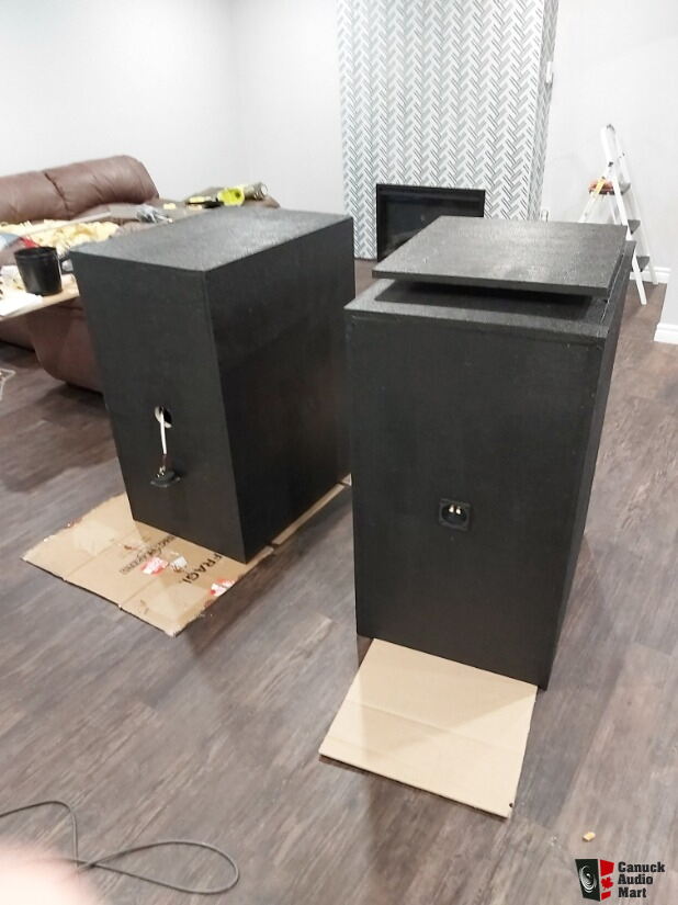 Monster of bass subwoofer Photo #4745570 - US Audio Mart