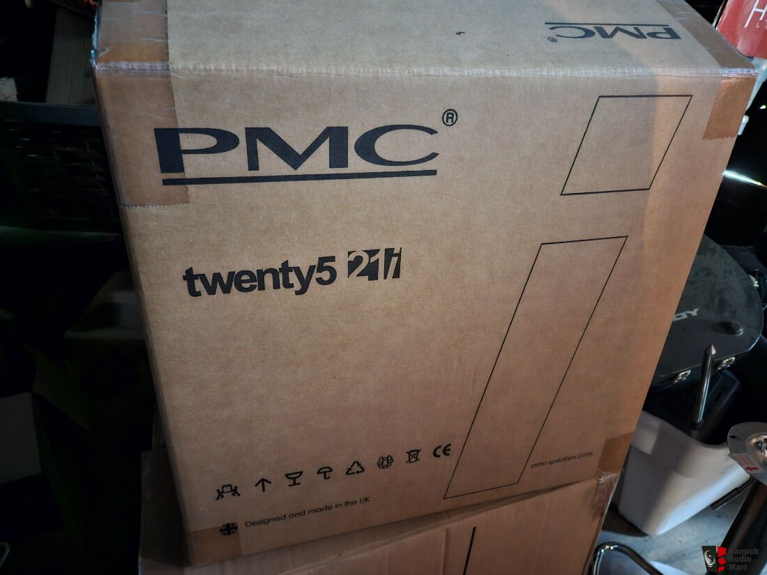 PMC Twenty5.21i gloss black display model. $2850 including taxes