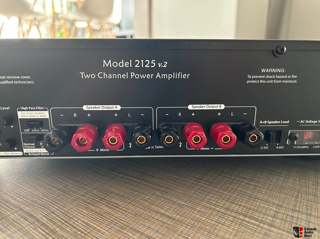 Parasound NewClassic 2125 v.2 Power Amp Photo #4746882 - Canuck Audio Mart