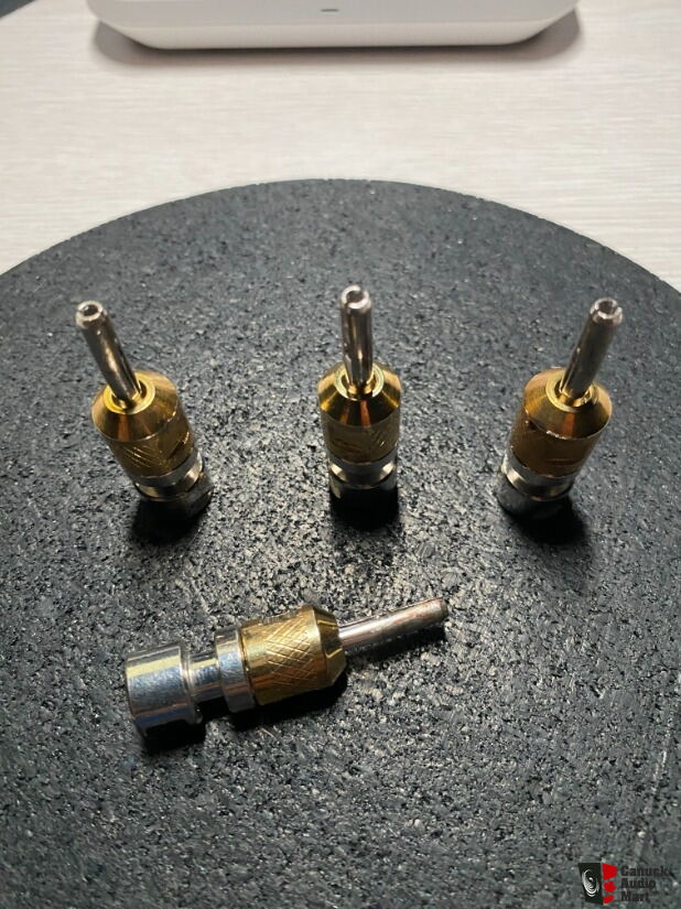 4 x Cardas Spade to Banana connectors Photo #4746884 - US Audio Mart