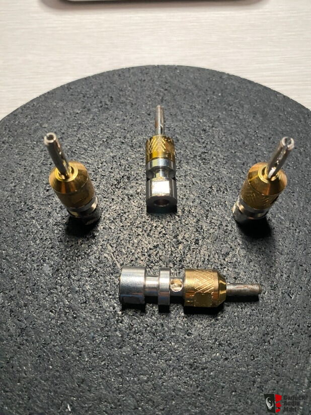 4 x Cardas Spade to Banana connectors Photo #4746886 - US Audio Mart