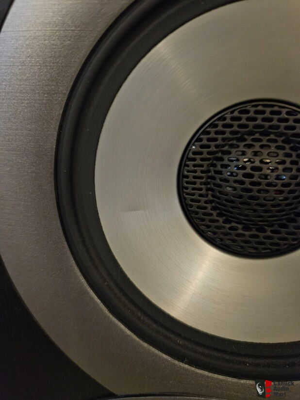 Elac Uni-Fi UB5 / Black Photo #4749885 - UK Audio Mart