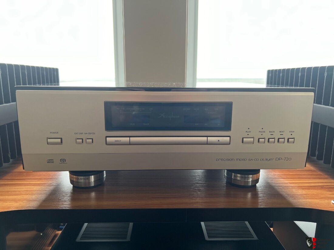 Accuphase DP-720 Precision MDSD SA-CD Player (Retail Price = 26,000 CAD ...