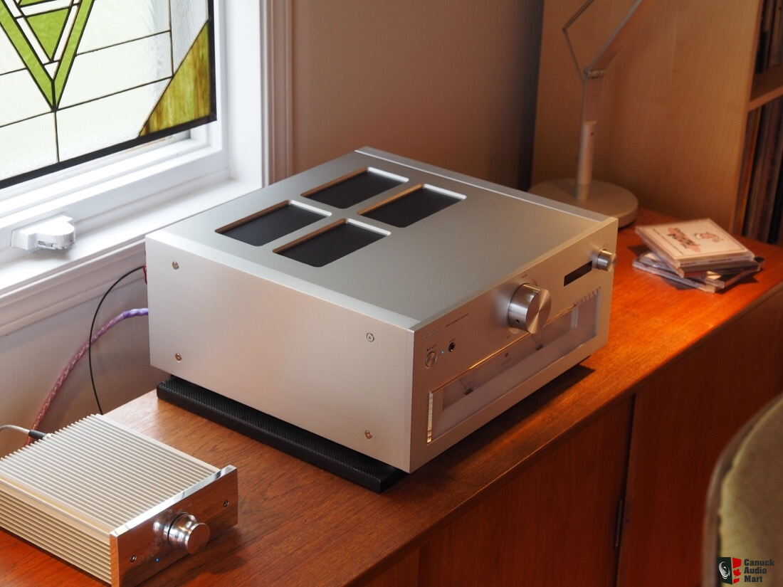 Technics SU-R1000 Integrated Amplifier MINT! Photo #4760180 - US Audio Mart