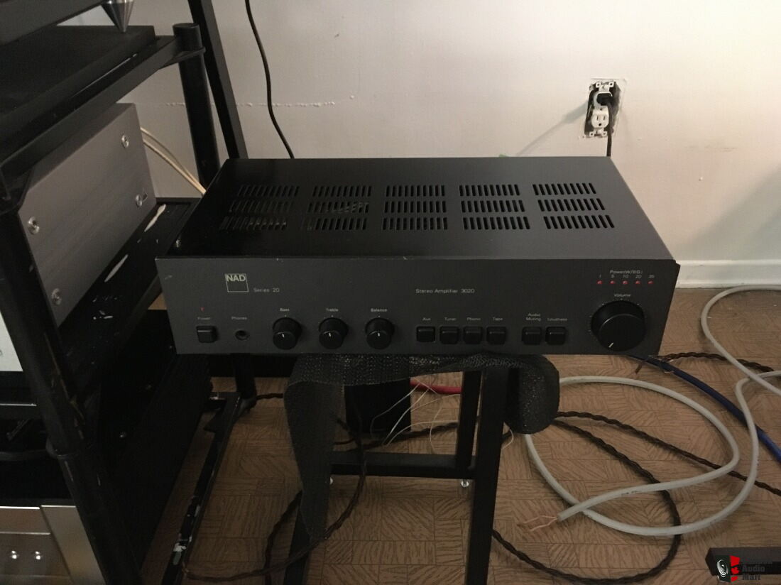 Iconic Legend Amplifier NAD 3020 Series 20 for parts or fix For Sale ...