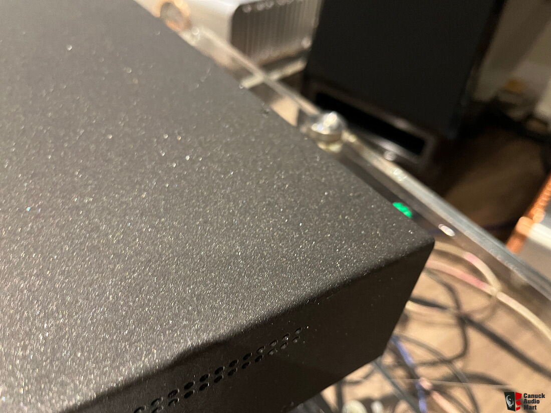 IsoTek Vision GII Vision. Incredible Buy! Photo #4783372 - US Audio Mart