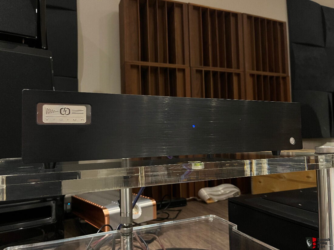 IsoTek Vision GII Vision. Incredible Buy! Photo #4783375 - Canuck Audio ...