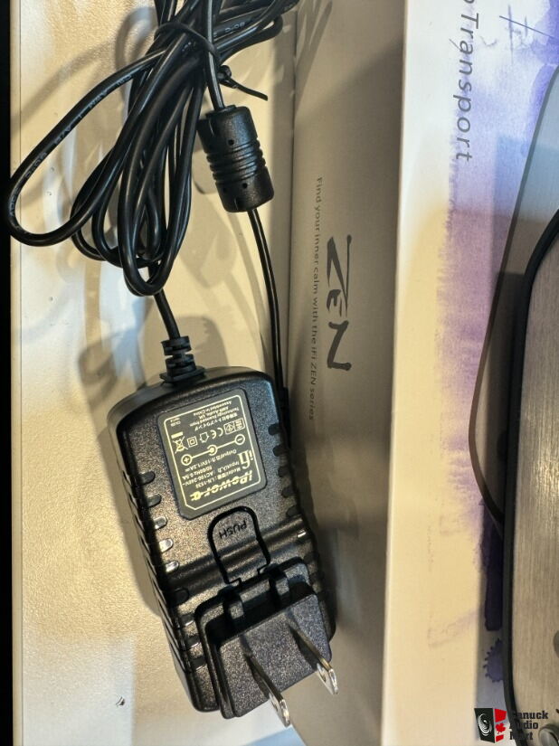 iFi Zen Streamer Wifi w/ upgraded iPower Low Noise DC Power Supply ...
