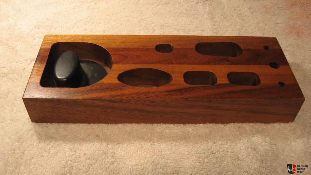 Discwasher Deluxe Cleaning Set with Solid Walnut Base and Cover Photo ...
