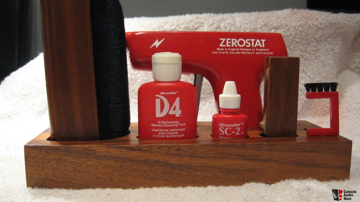 Discwasher Deluxe Cleaning Set with Solid Walnut Base and Cover Photo ...